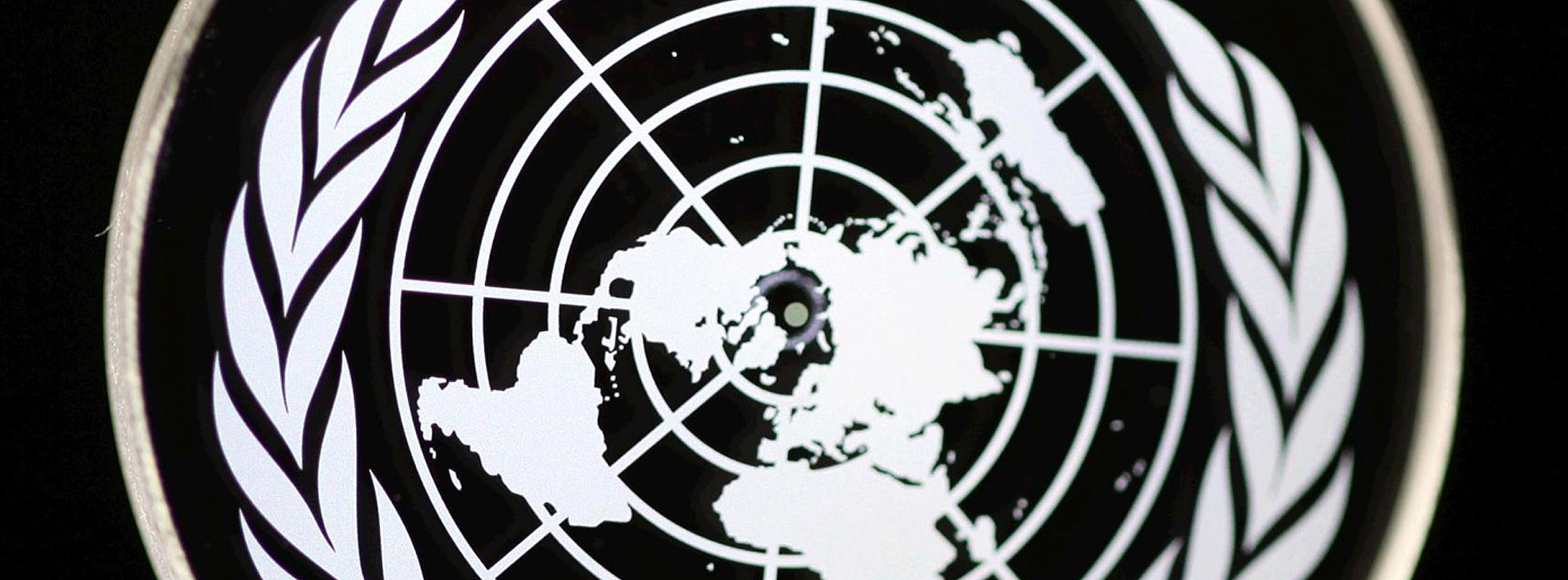 Researchers create a 5D storage crystal that outlasts the Universe ...