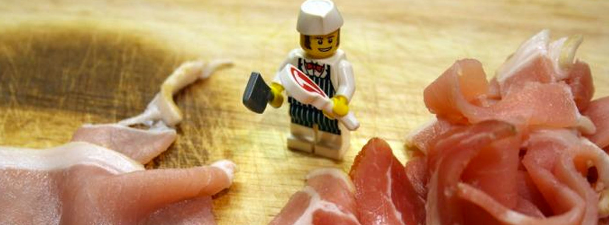 World's biggest meat producer begins rolling out robot butchers - 311 ...